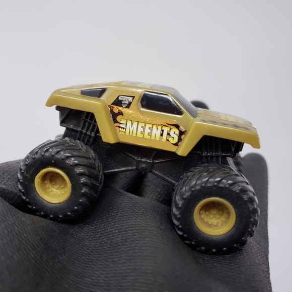 Toys | Monster Jam Team Meents 2002002 World Champion Monster Truck Toy ...
